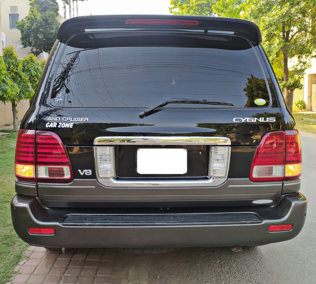 Toyota Land Cruiser Cygnus 2005 - Car Zone