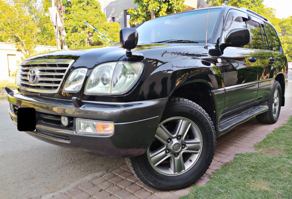 Toyota Land Cruiser Cygnus 2005 - Car Zone
