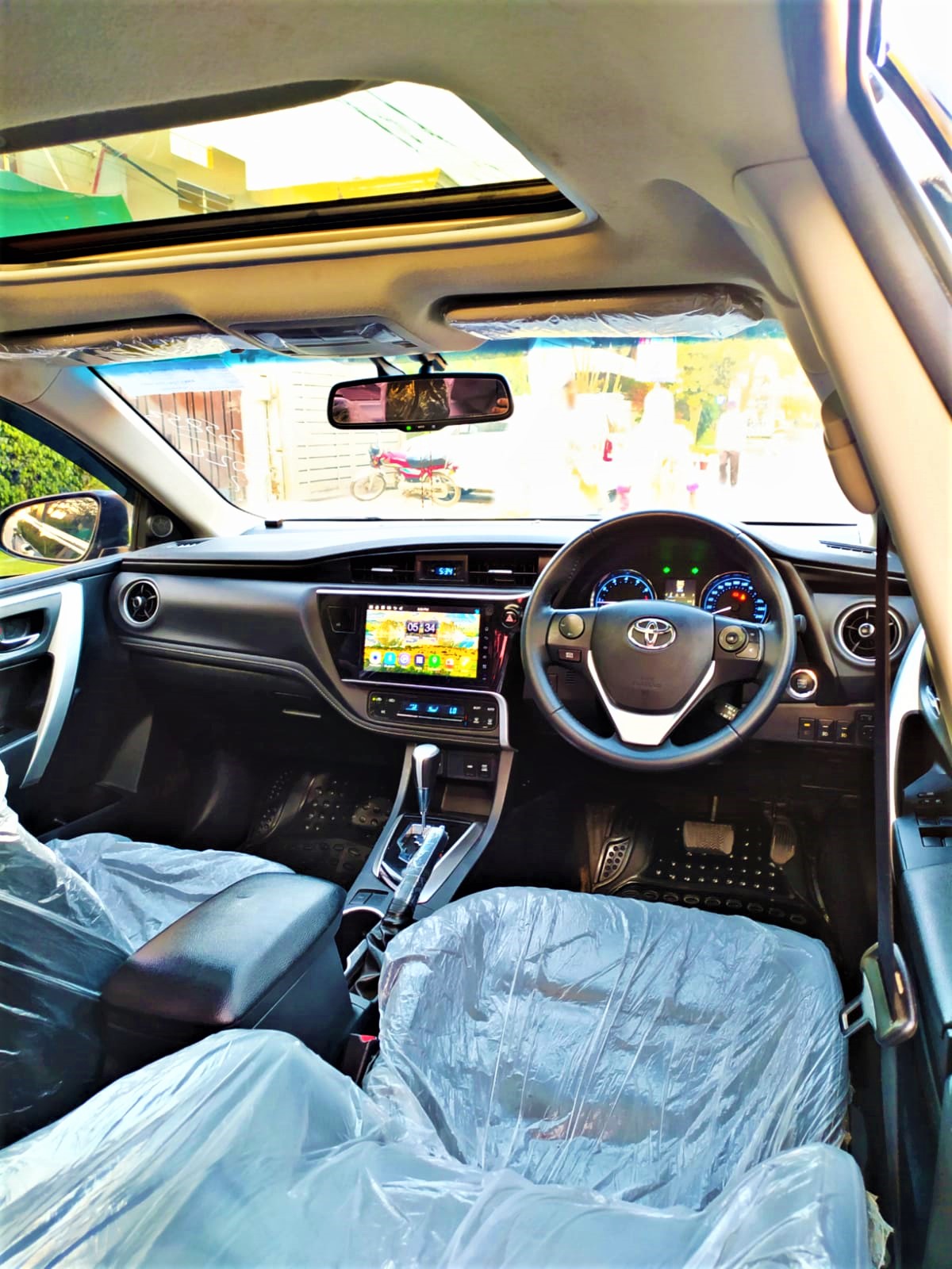 Toyota Corolla Altis Grande X CVT-i 1.8 Black Interior 2022 - Car Zone