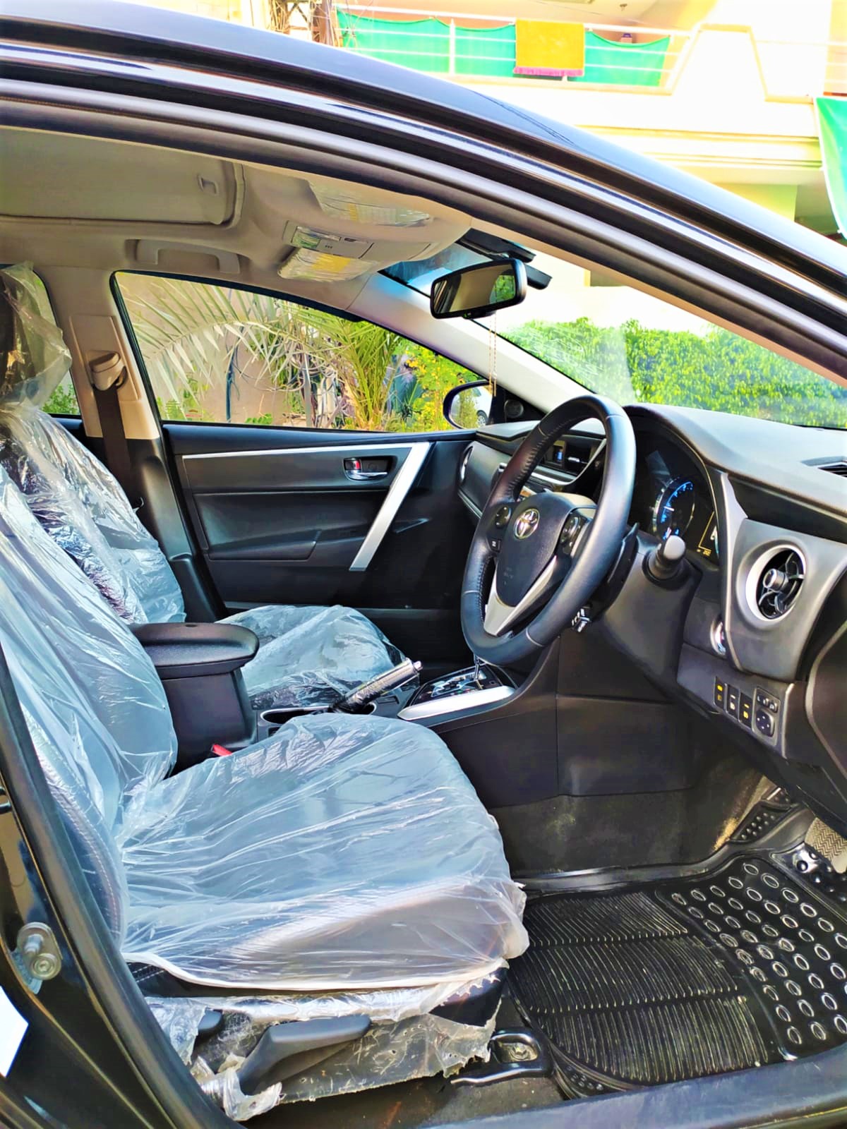 Toyota Corolla Altis Grande X CVT-i 1.8 Black Interior 2022 - Car Zone