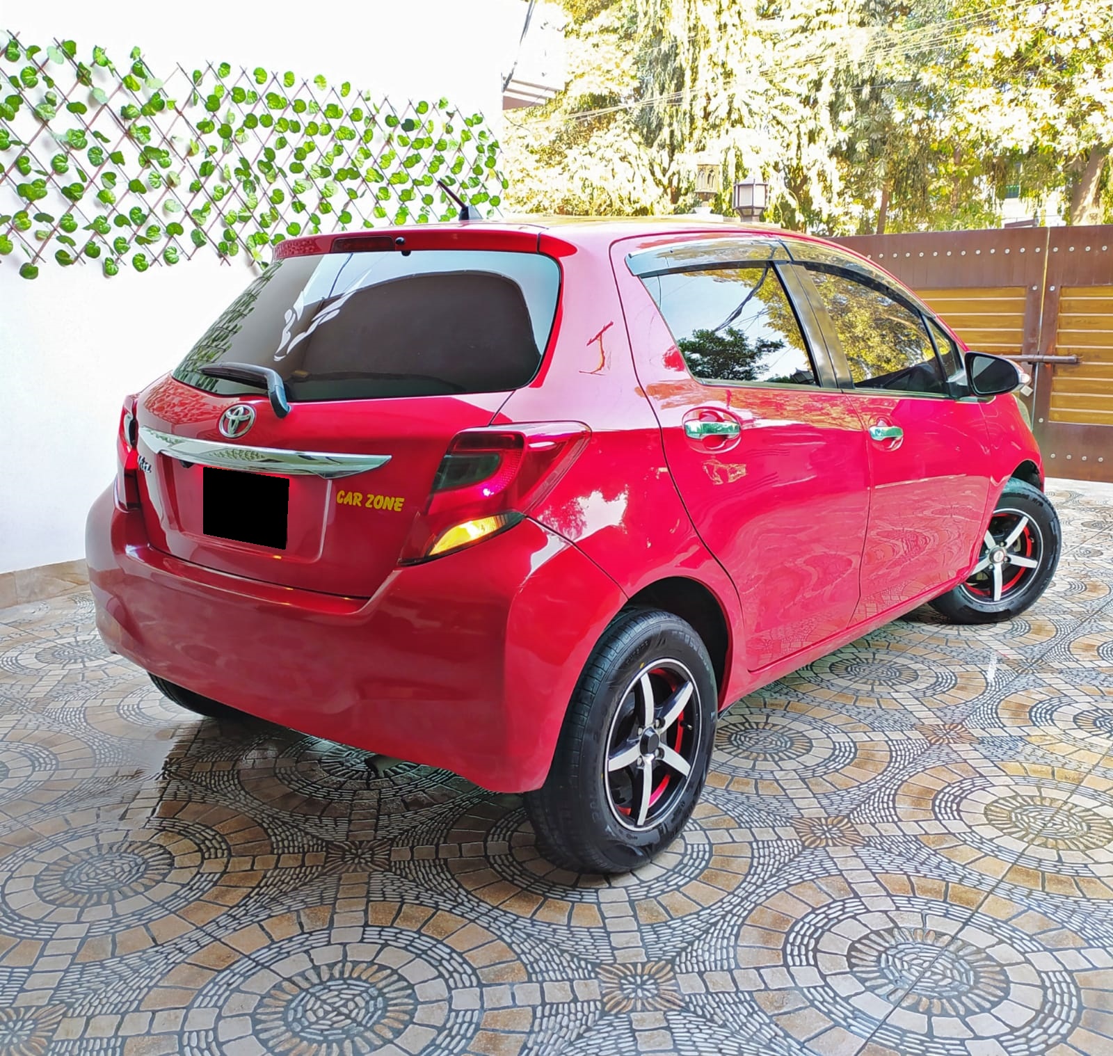 Toyota Vitz F 1.0 2016 (Smile) - Car Zone
