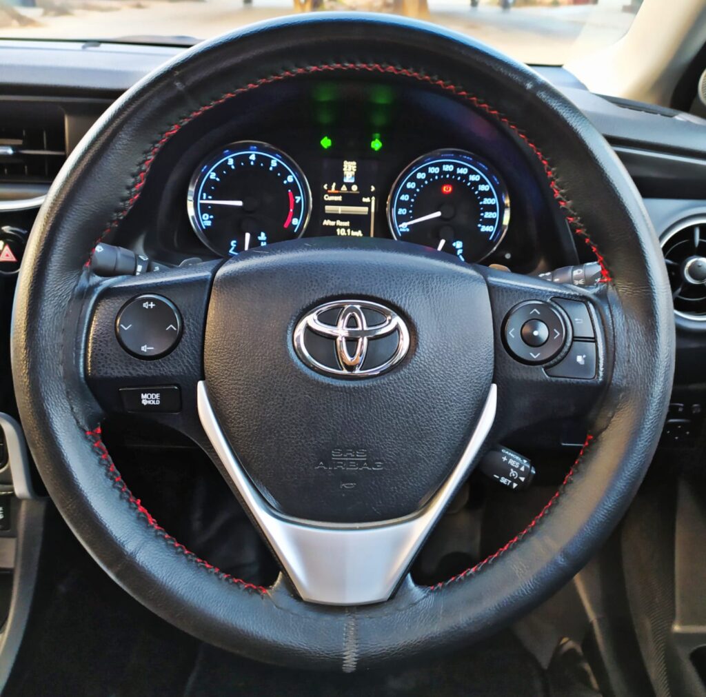 Toyota Corolla Altis Grande X CVT-i 1.8 Black Interior 2021 - Car Zone