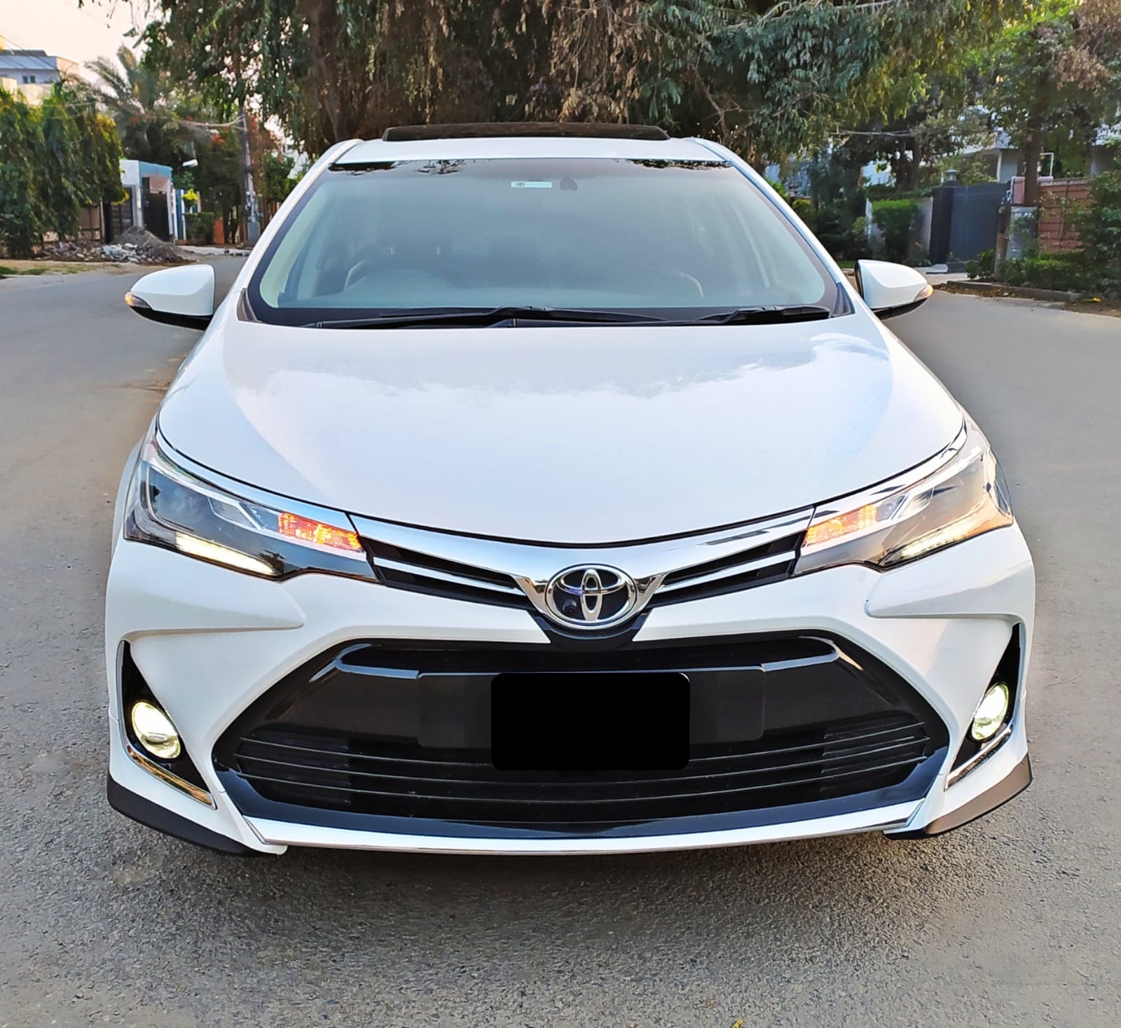 Toyota Corolla Altis Grande X CVT-i 1.8 Black Interior 2021 - Car Zone