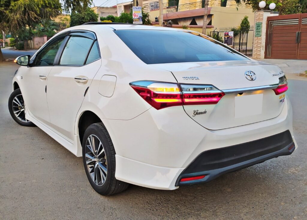 Toyota Corolla Altis Grande X CVT-i 1.8 Black Interior 2021 - Car Zone