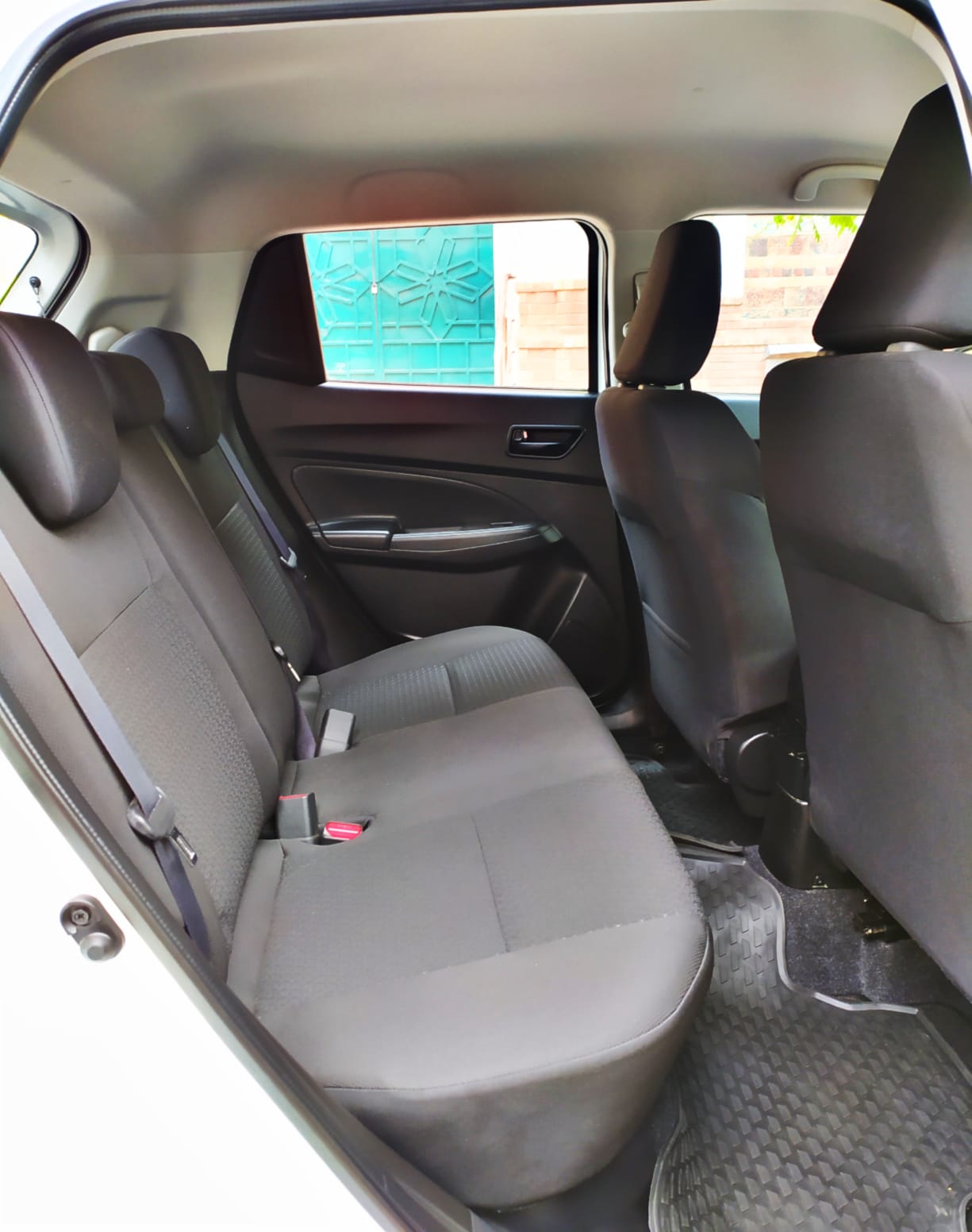 Suzuki Swift GL CVT 2023 - Car Zone