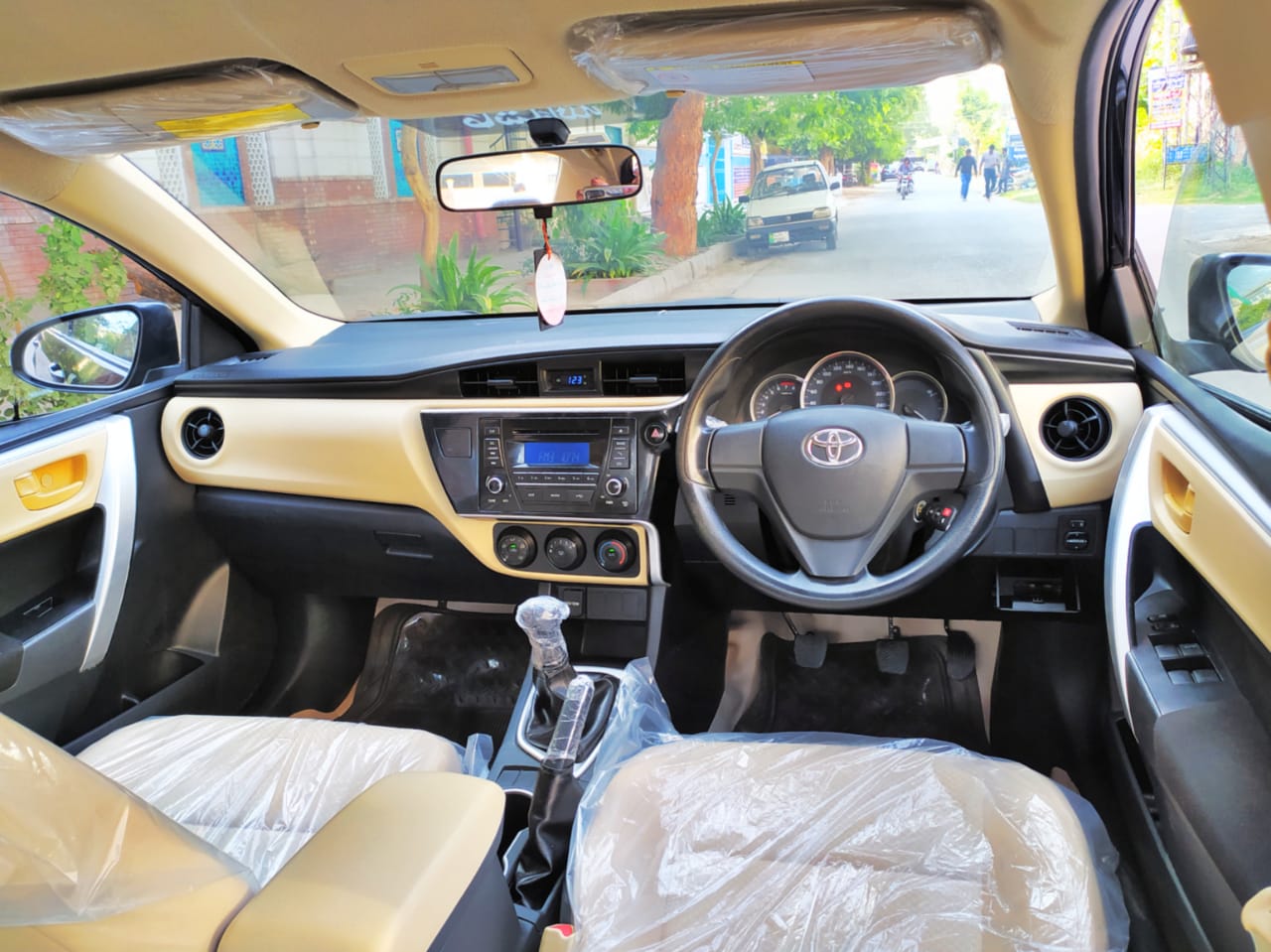 Corolla Gli Interior