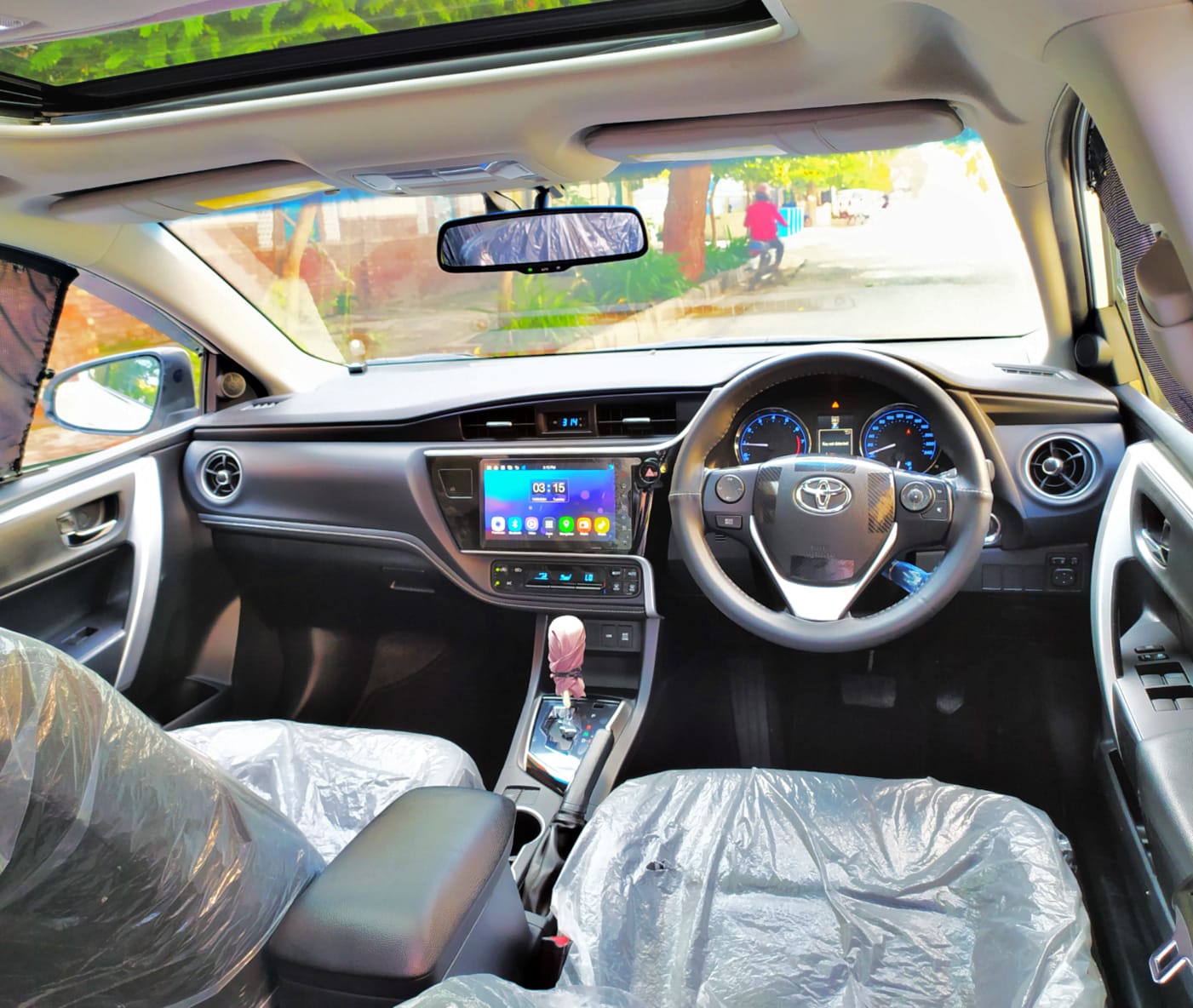 Toyota Corolla Altis Grande X CVT-i 1.8 Black Interior 2022 - Car Zone