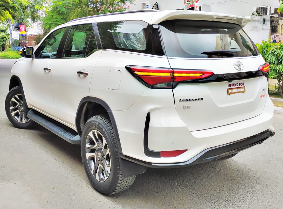 Toyota Fortuner Legender 2024 - Car Zone
