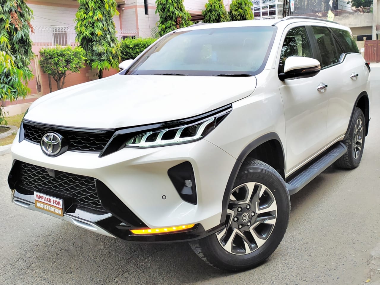 Toyota Fortuner Legender 2024 - Car Zone