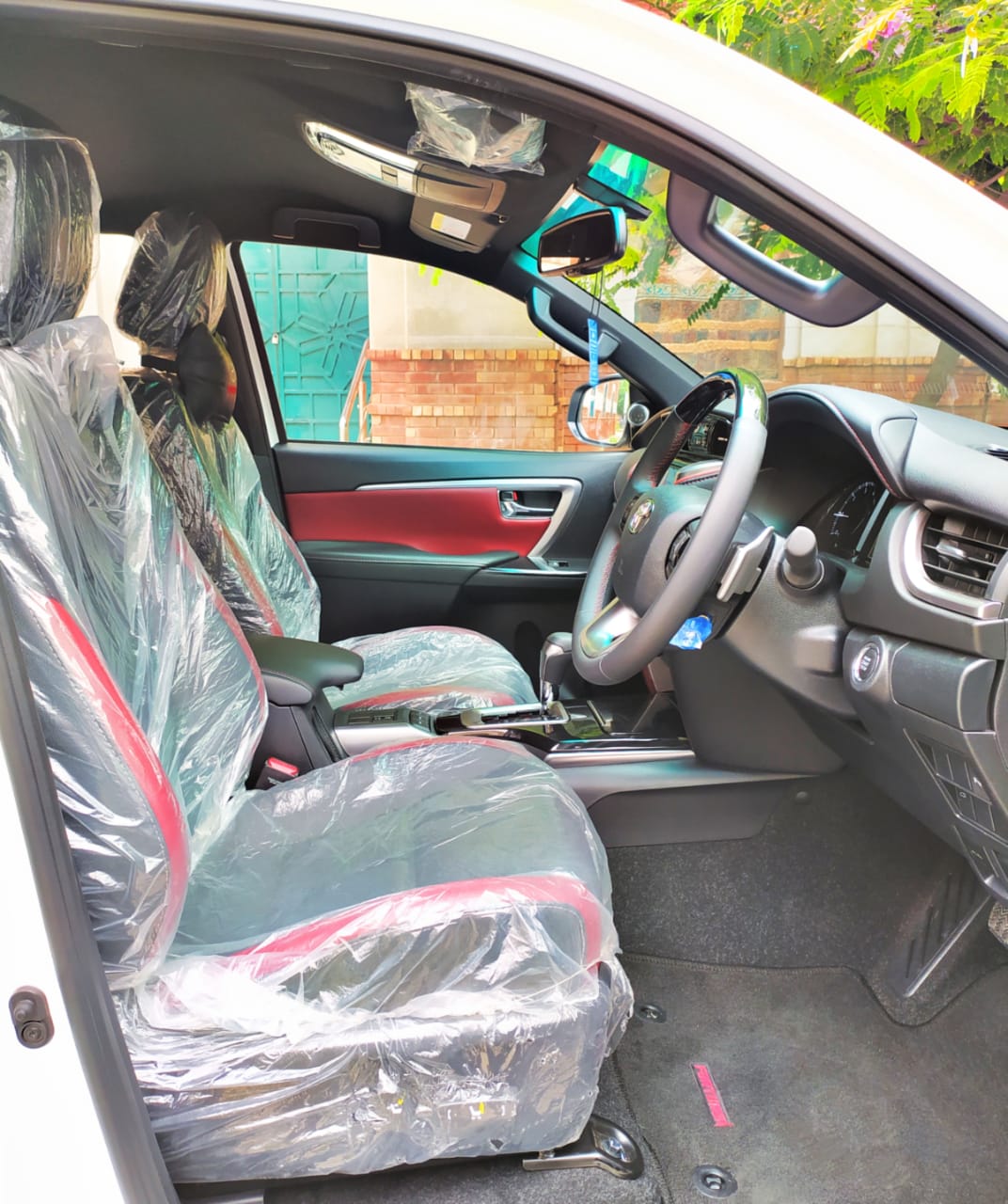 Toyota Fortuner Legender 2024 - Car Zone