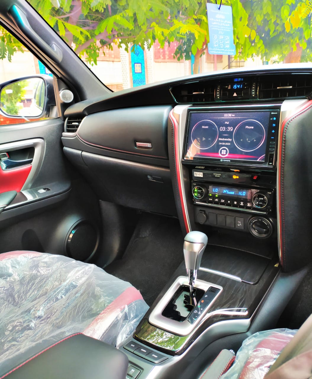 Toyota Fortuner Legender 2024 - Car Zone