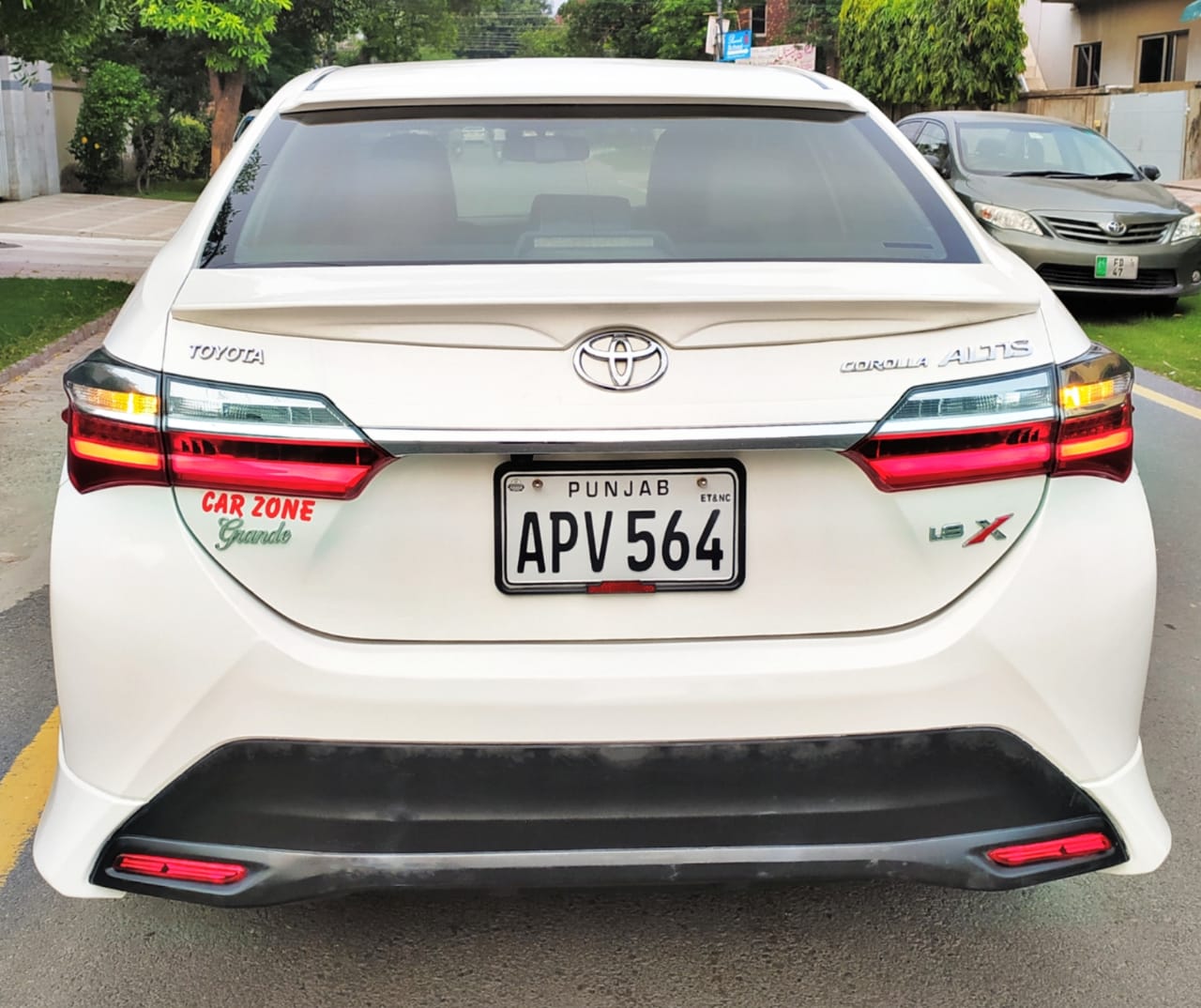 Toyota Corolla Altis Grande X CVT-i 1.8 Black Interior 2021 - Car Zone