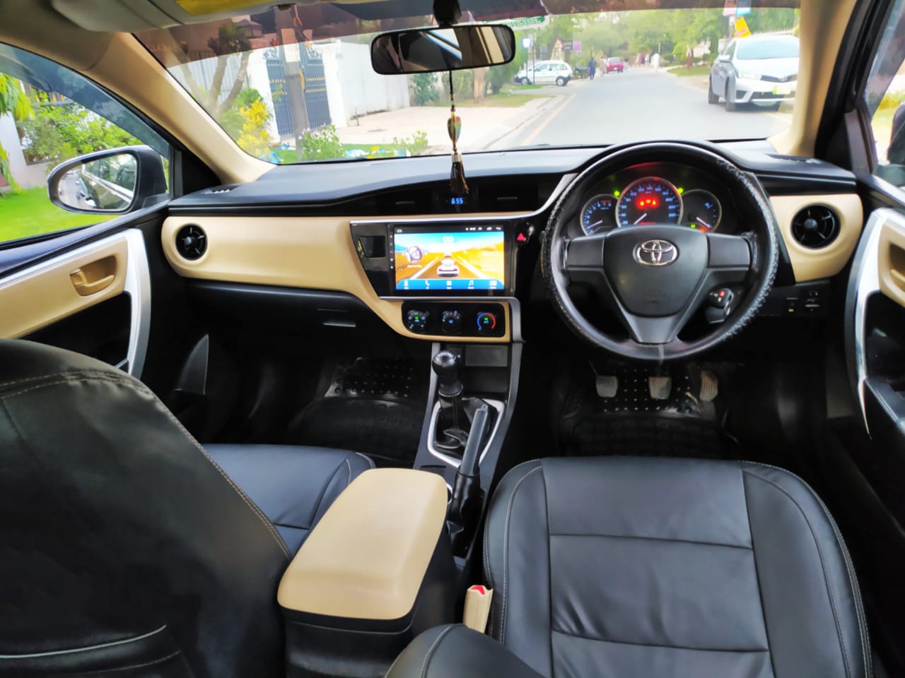 Corolla Gli Interior