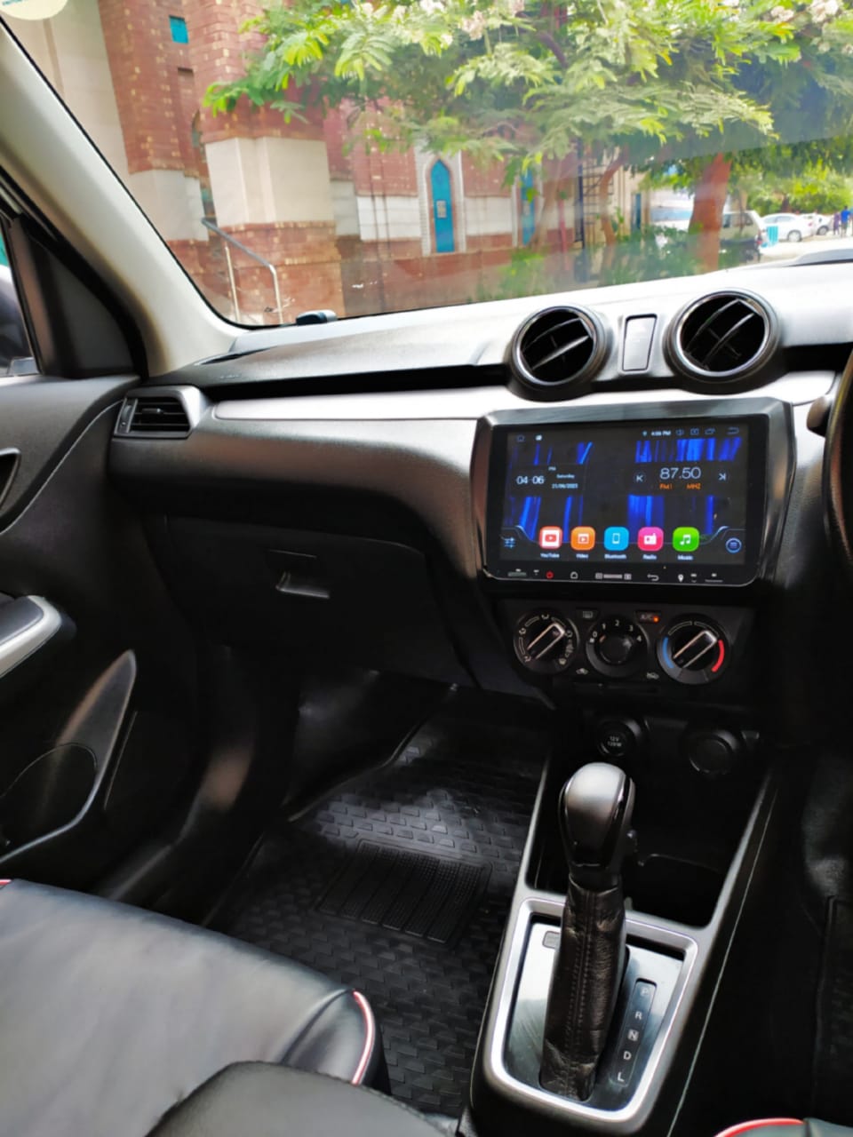 Suzuki Swift GL CVT 2022 - Car Zone